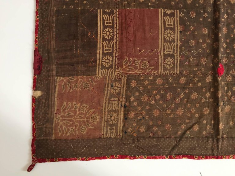 Embroidered Ceremonial Chakla Cloth Hanging Textile - E-mosaik